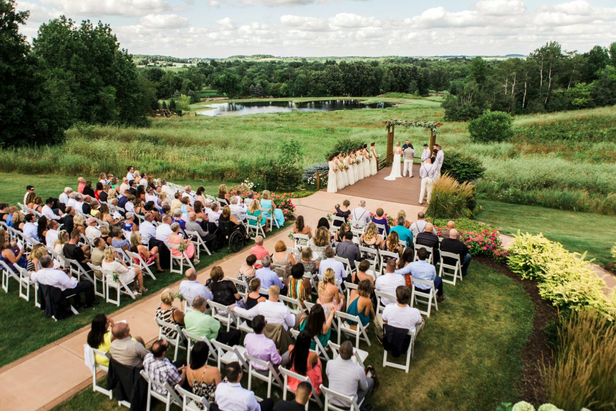 Top 10 Rustic Wedding Venues in Wisconsin - The Gardens